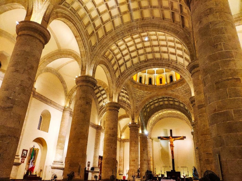 Descubre la Catedral de San Ildefonso en Mérida - Descubro