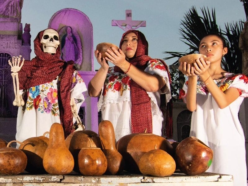 Paseo de las Ánimas: Historia y cuándo se celebra en Mérida - Descubro